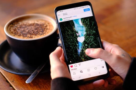 How to Design a Visually Cohesive Feed That Drives Like and Attracts ...